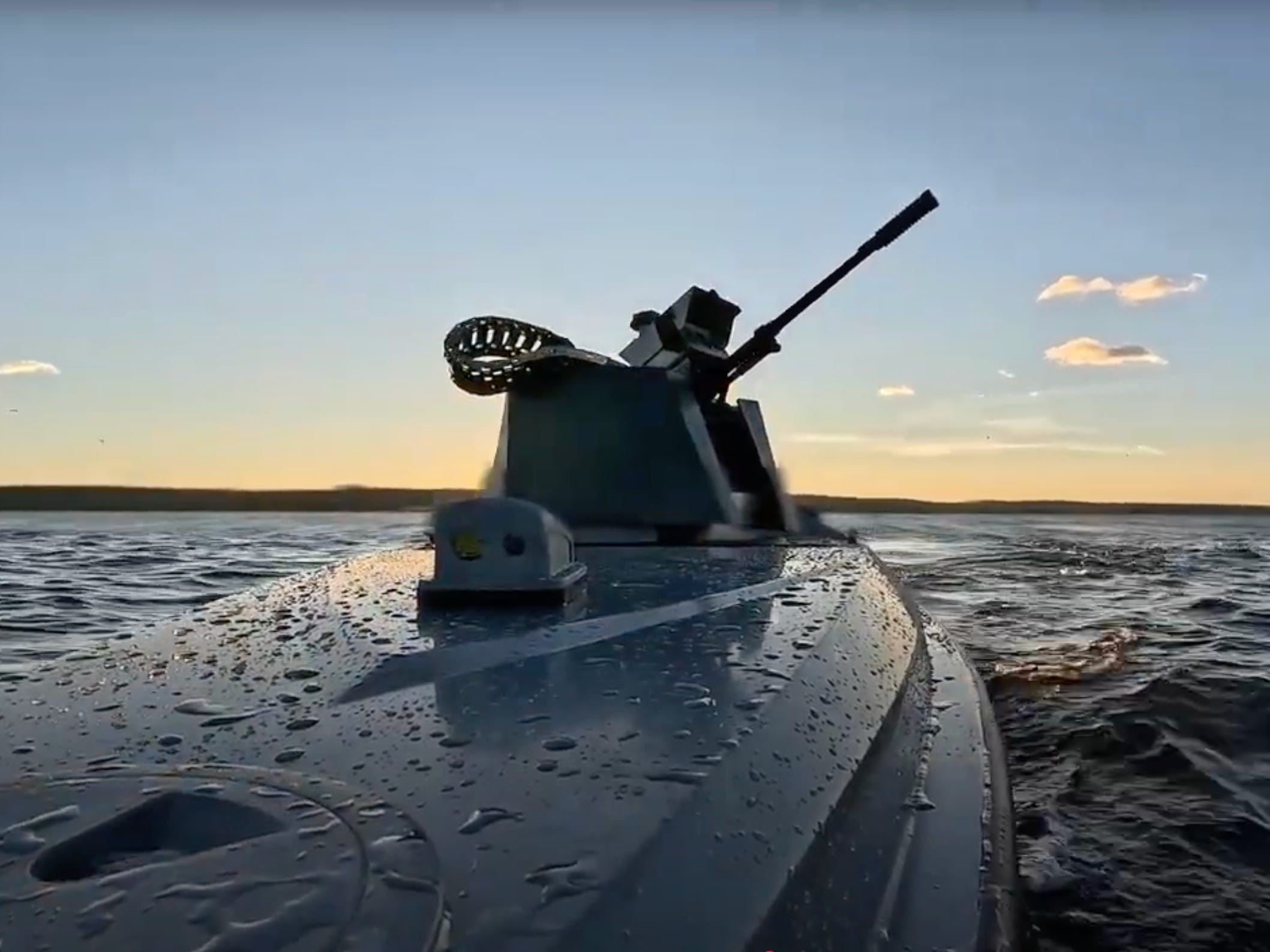 A Ukrainian arms maker built a machine gun turret to fight Russian ...