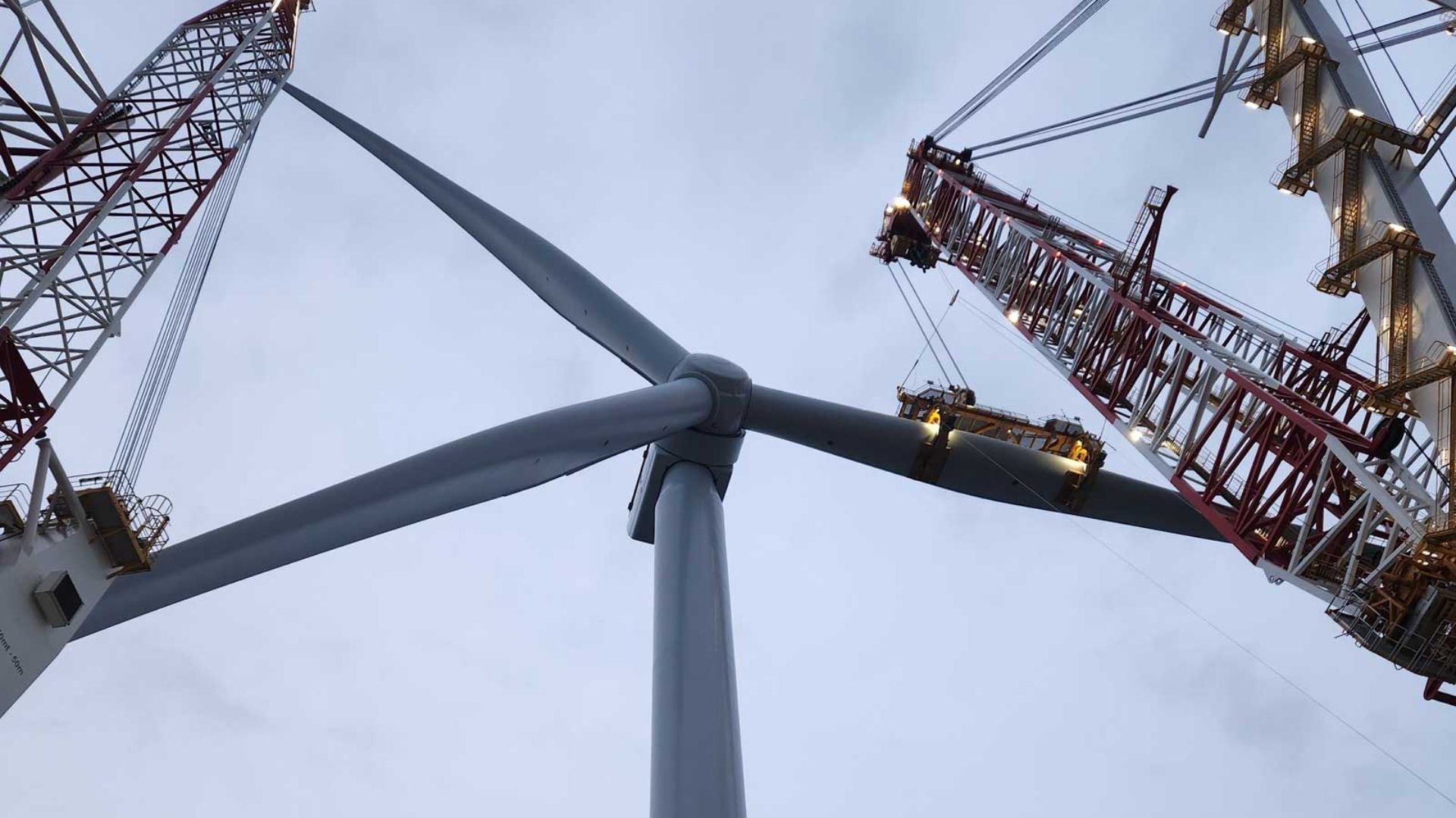 UK’s massive wind turbine project gets 150 recyclable blades to power 1 ...