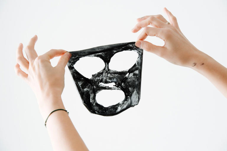 Charcoal Face Mask: A Deep Dive Into How It Unclogs, Detoxifies, and ...