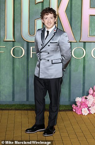 Ariana Grande and Ethan Slater keep their distance at Wicked: For Good ...