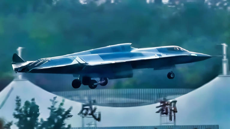 China’s new J-36 stealth fighter has 3 engines, a diamond wing, and no ...