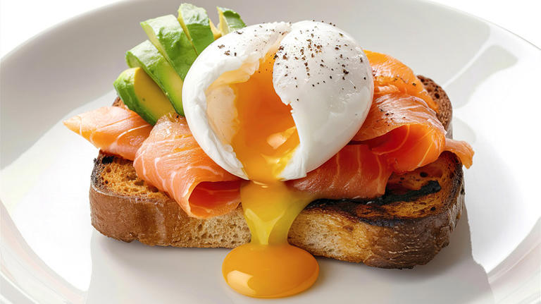 The Simple Ingredient Swap For More Flavorful Poached Eggs
