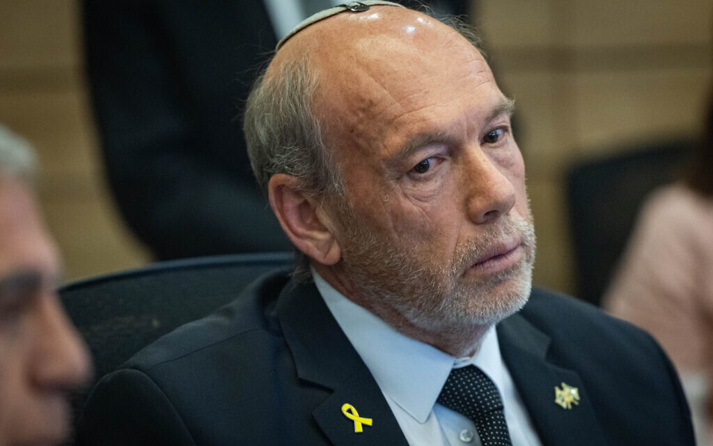 High Court orders state comptroller to freeze his October 7 investigation