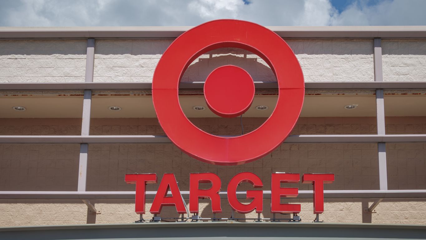 Target cuts prices on 3,000 items, pushes Thanksgiving meal discounts