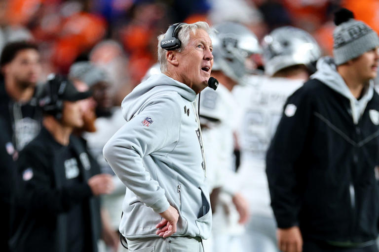 Raiders fire head coach Pete Carroll after one season