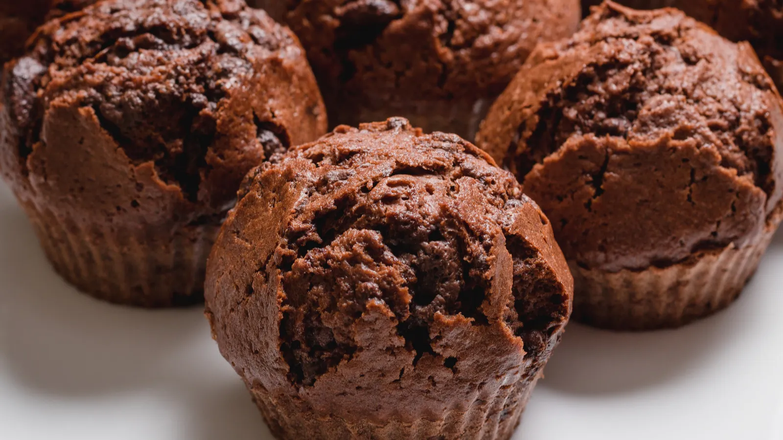 A better, more moist, lower calorie double chocolate muffin exists and ...