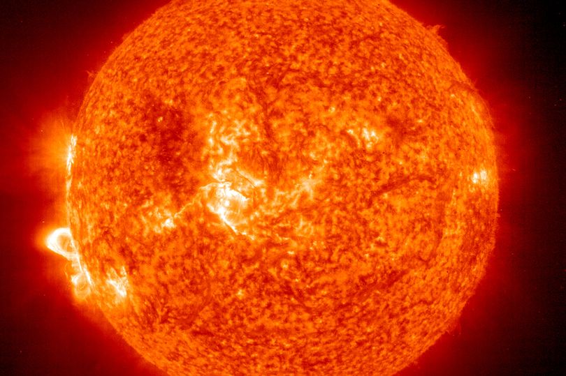 Cosmic 'tsunami' heading towards Earth as solar storm risks global ...