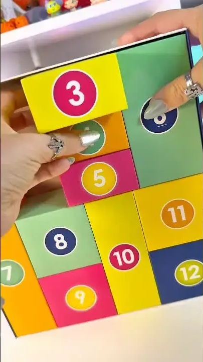 Mindware sensory genius 12 days of fun & focus fidget toys