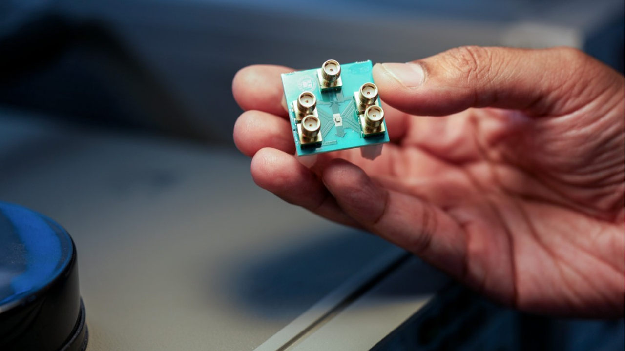 Scientists create world's first microwave-powered computer chip — it's ...