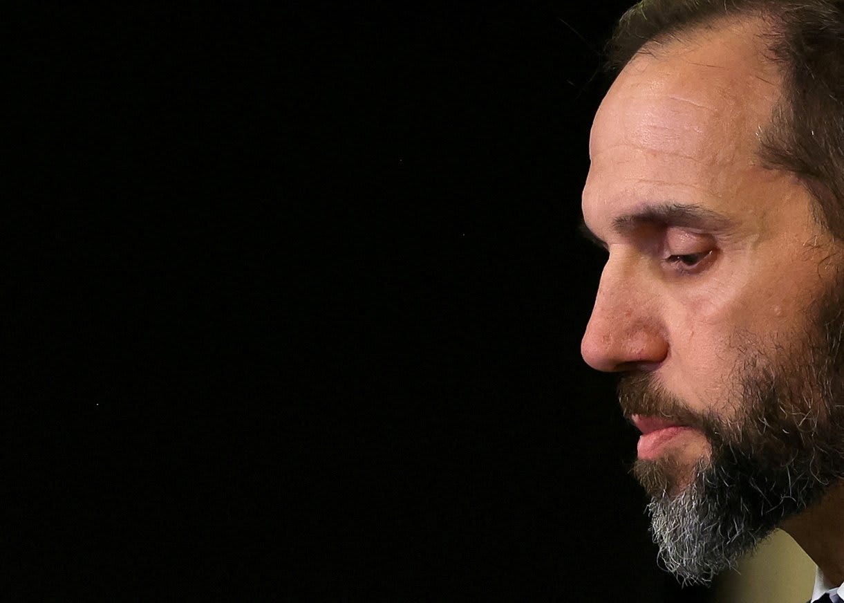 GOP sneaks $500K bonus for senators probed by Jack Smith into shutdown ...