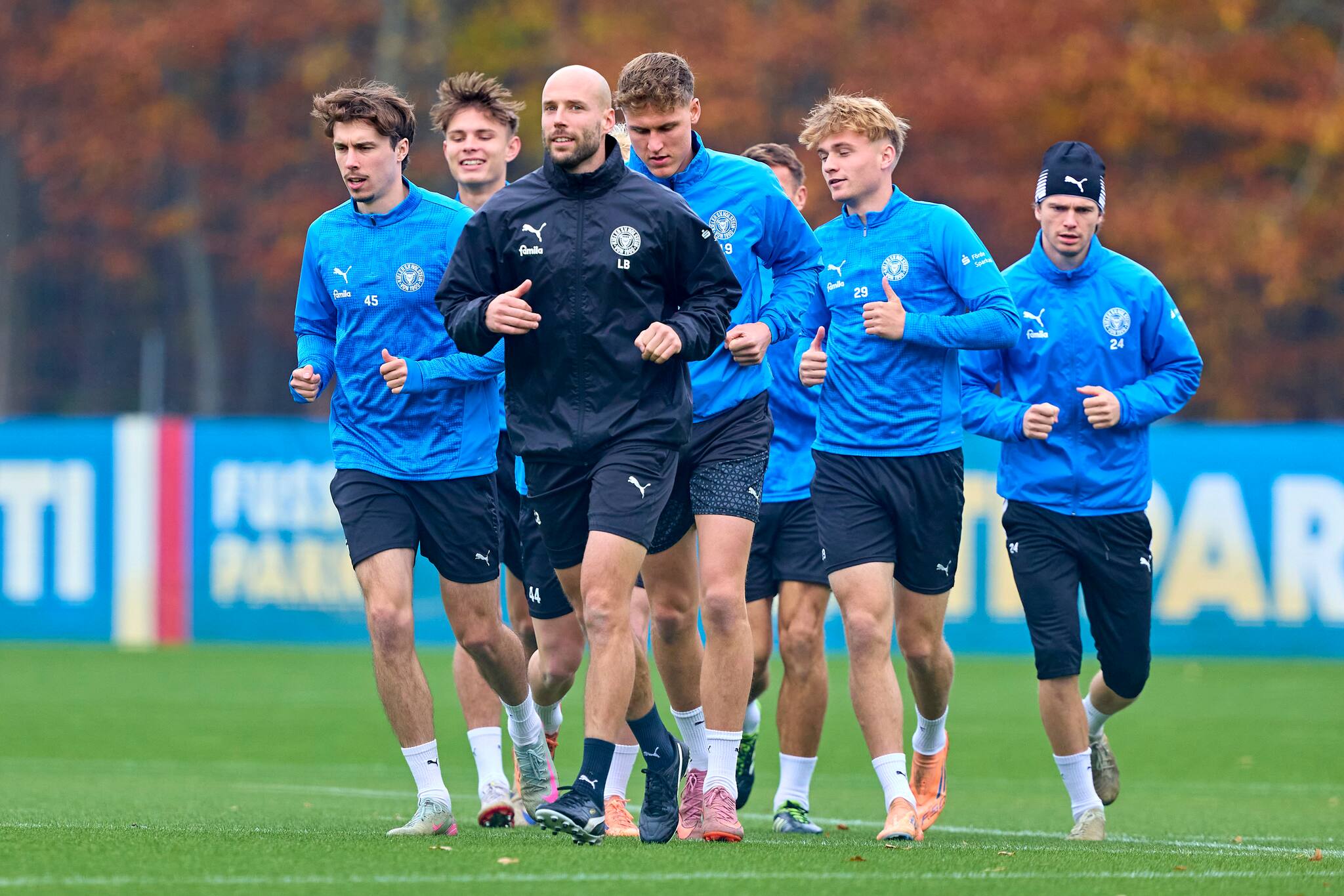 Überraschende Länderspiel-Nominierung: Holstein Kiel mit Mini-Kader im ...
