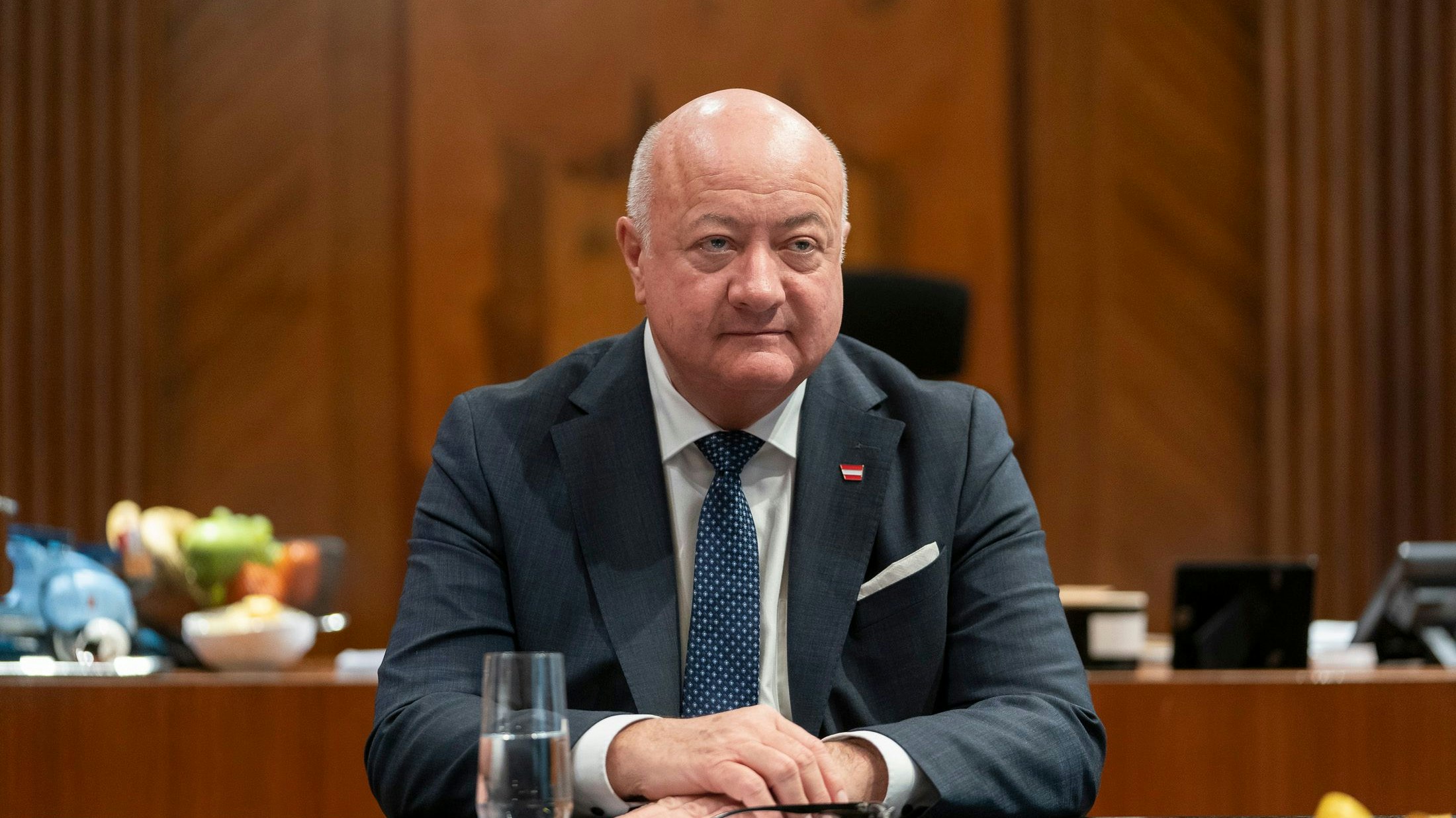 Kanzler Stocker macht neue Preis-Ansage für Österreich