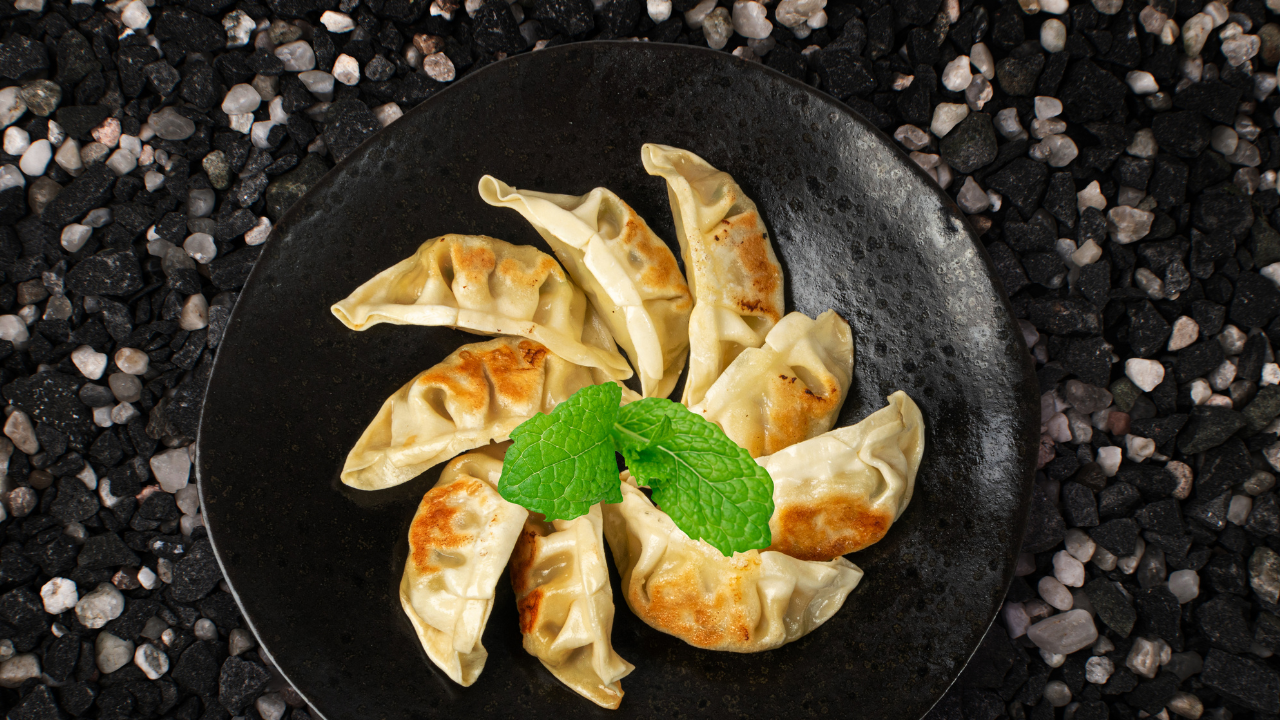 Momos are not bad: 7 reasons why they may be the healthiest street food