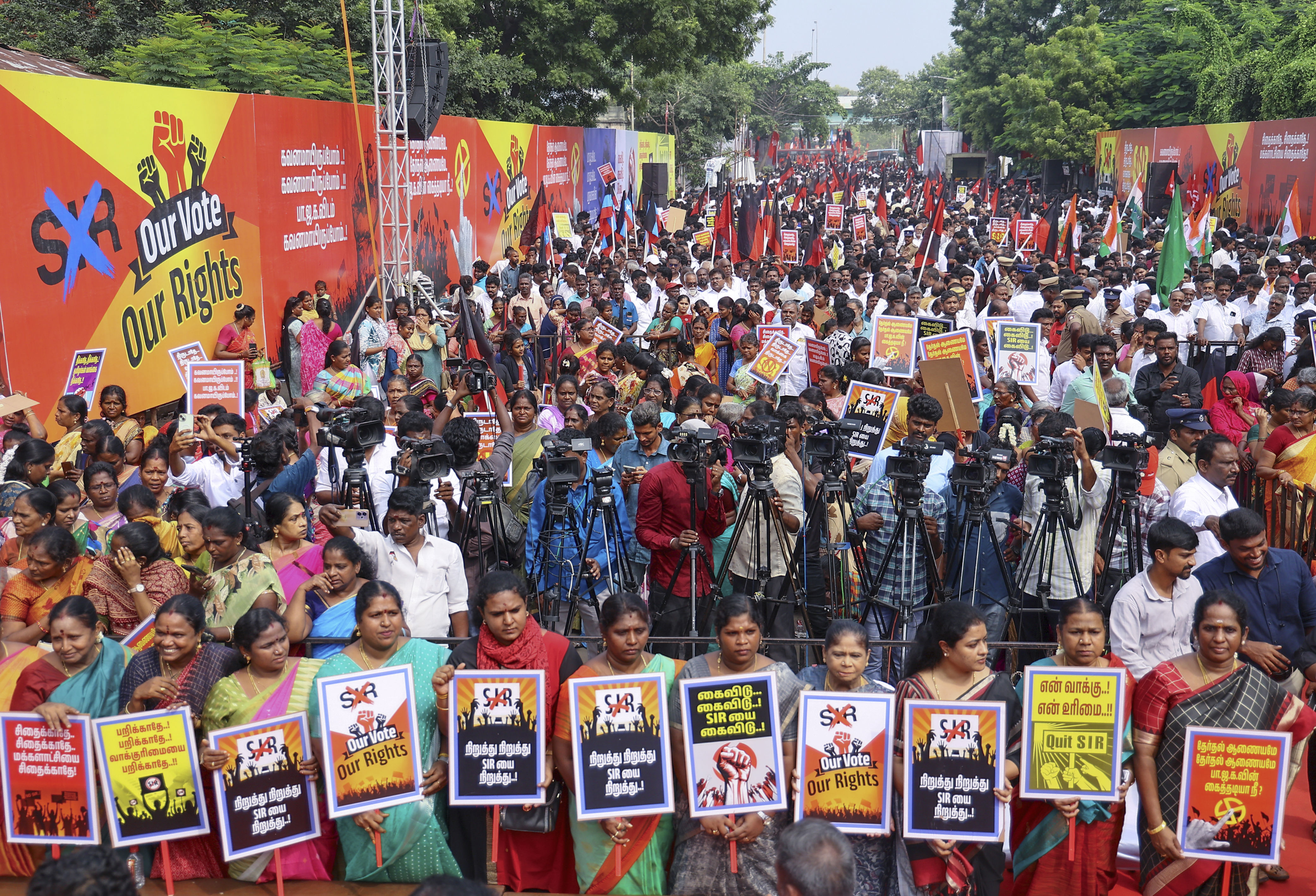DMK, allies stage anti-SIR protests across TN, Stalin says preventing ...