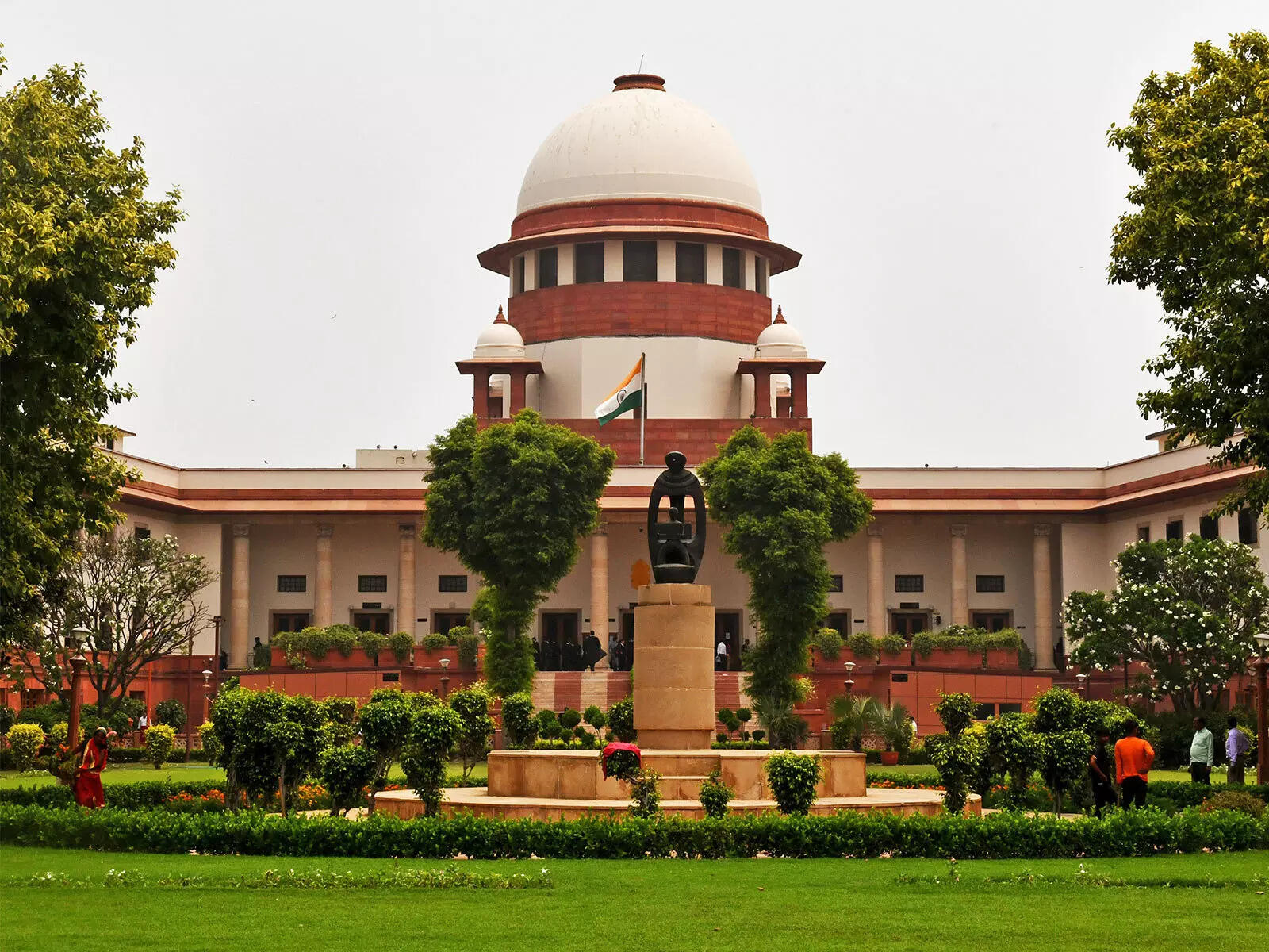 Supreme Court seeks Election Commission's response on pleas of DMK, TMC ...
