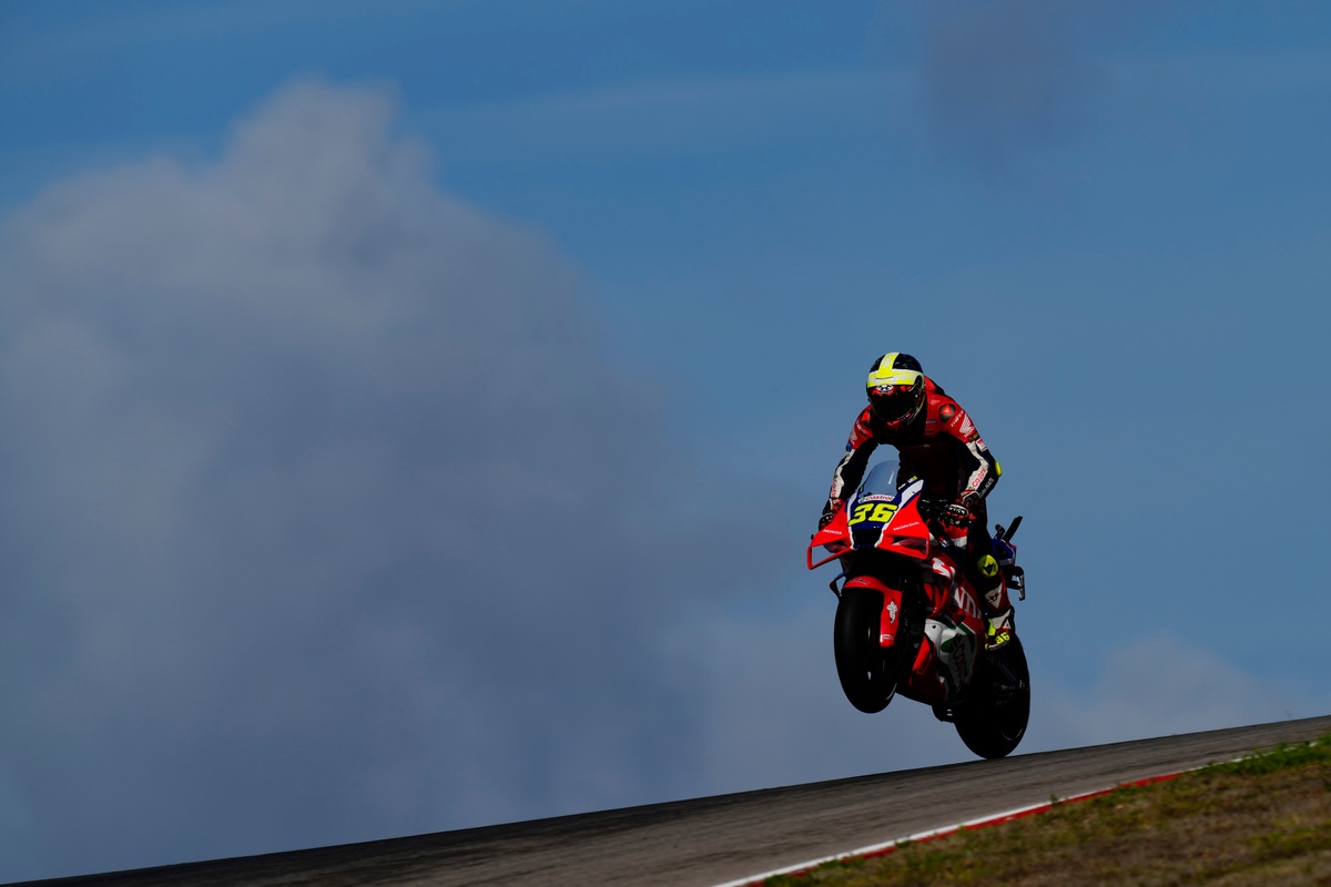 Nouveau problème pour Mir, frustré de ne pas montrer son rythme