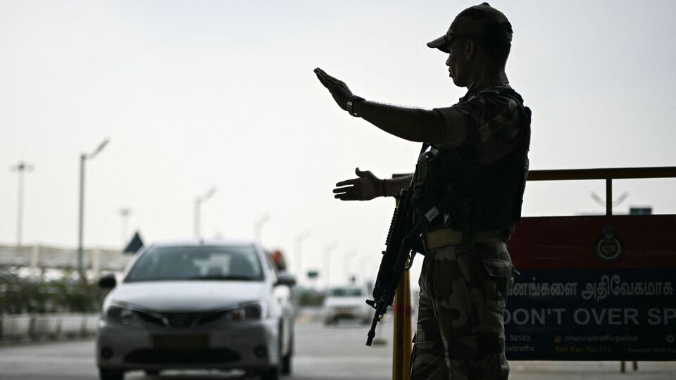 Delhi Blast Update: IGI Airport beefs up security amid concerns, issues ...
