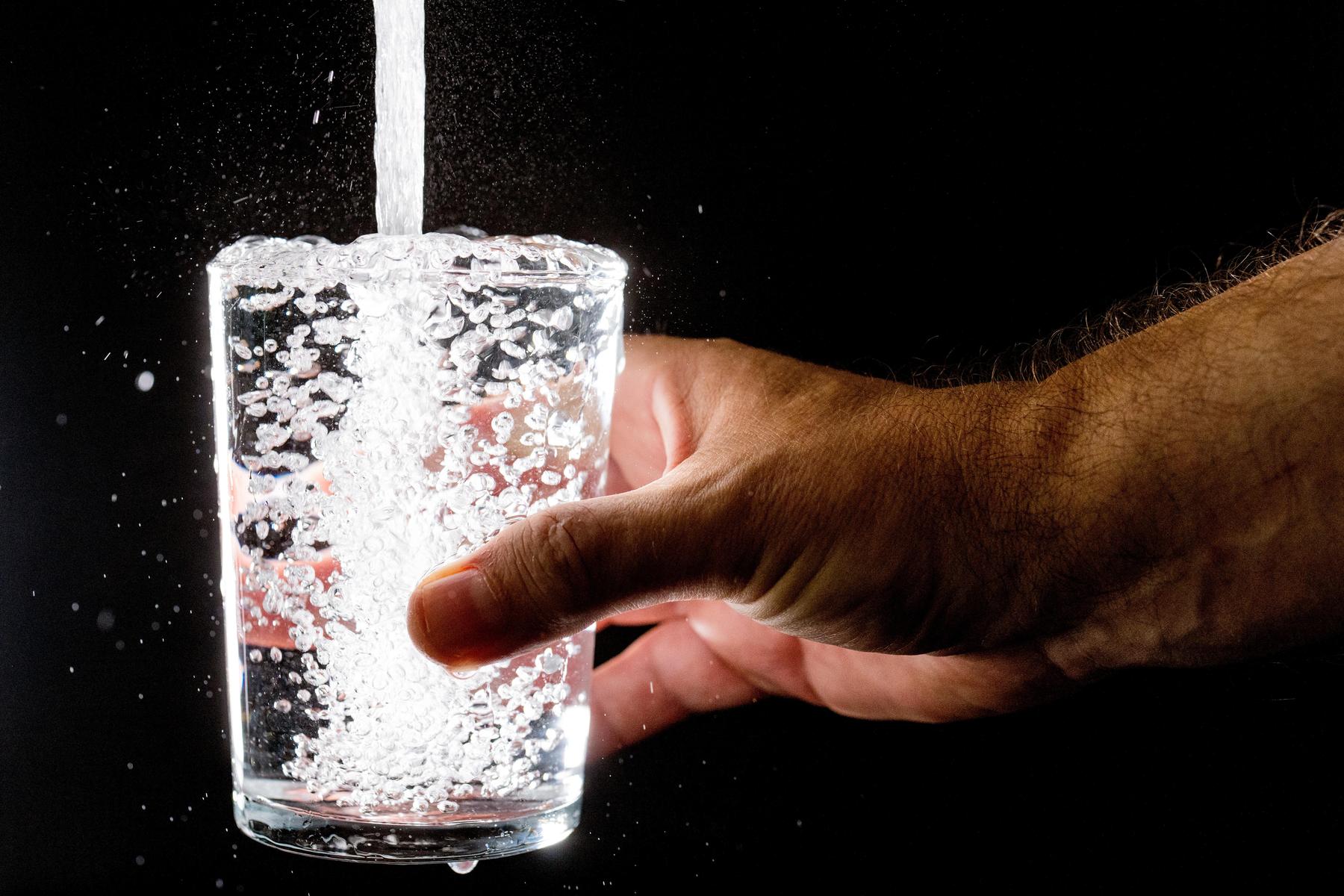 Ein halber Liter Leitungswasser kostet in Gaststätten bis zu 3,50 Euro