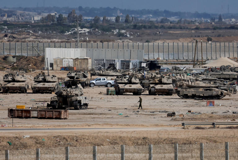 US considering plans to build large military base on Israel's border ...