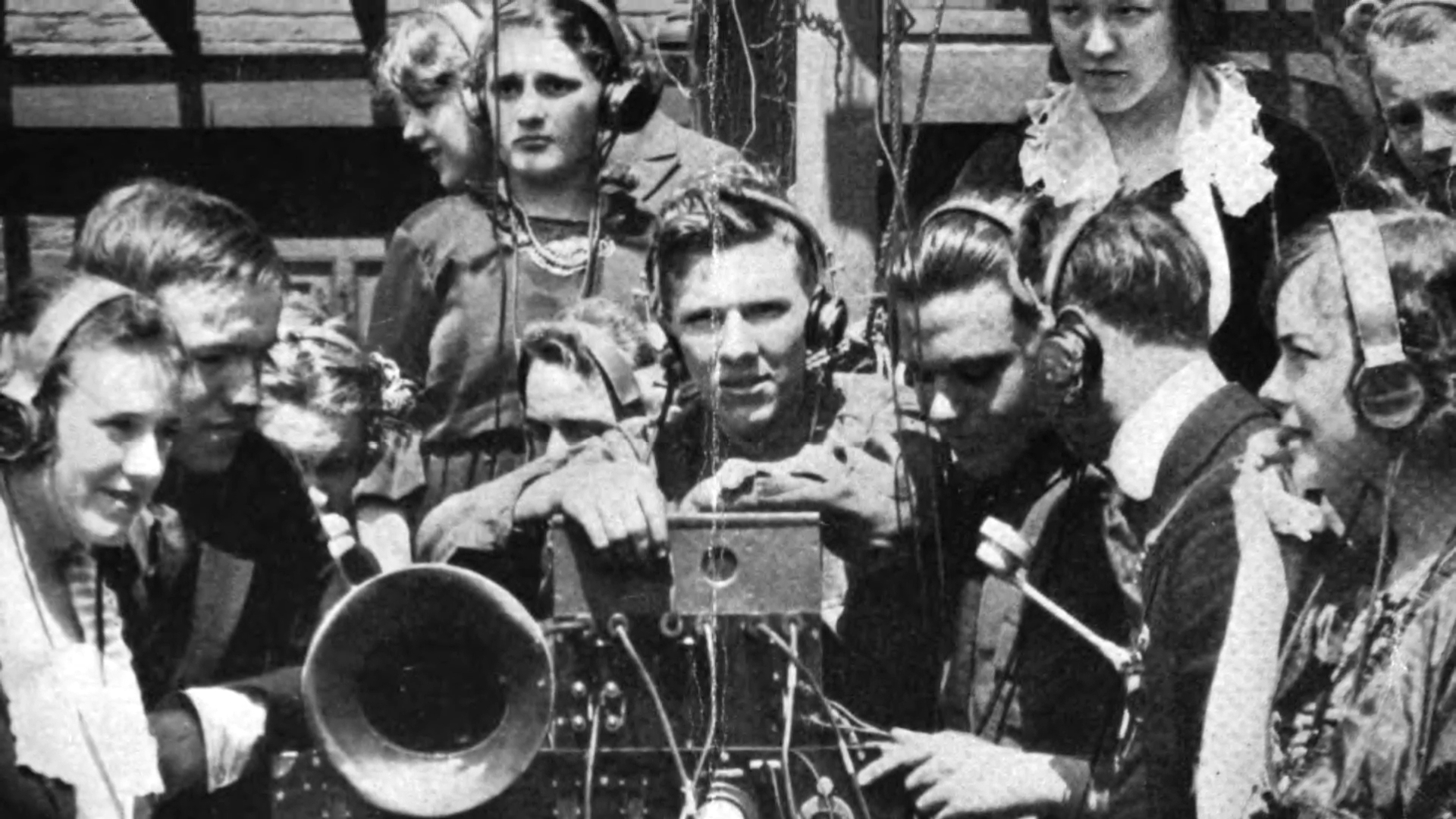 The Day Radio Changed the World: From Entertainment to Propaganda.