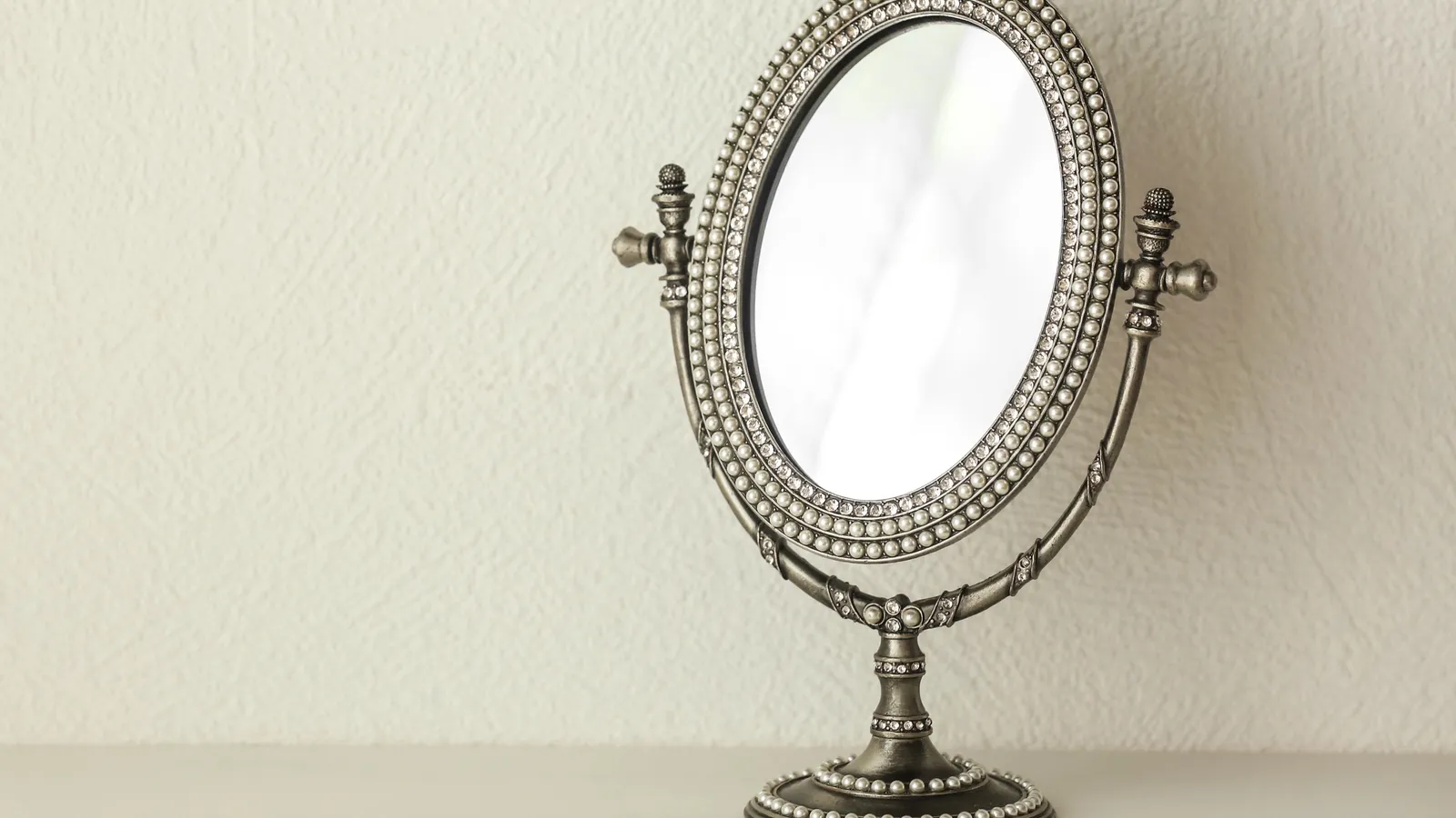 How to repurpose unused jewelry into beautiful home decor