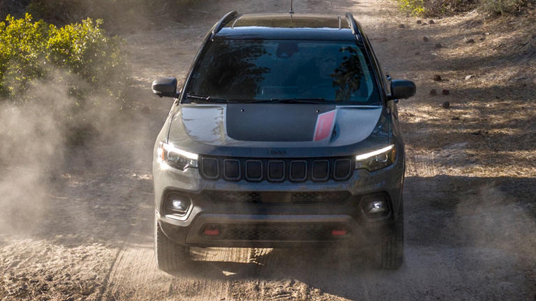 2026 Jeep Compass Drops Sport Trim In America, Price Jumps To $32,985