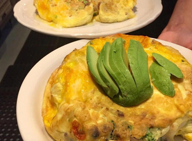 5 Restaurant Chains With the Best Omelets, According to Chefs