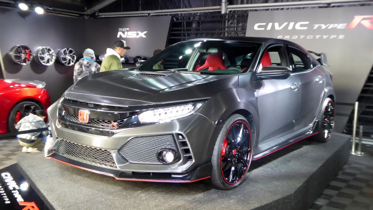 Next gen Civic Hybrid prototype shows smart evolution