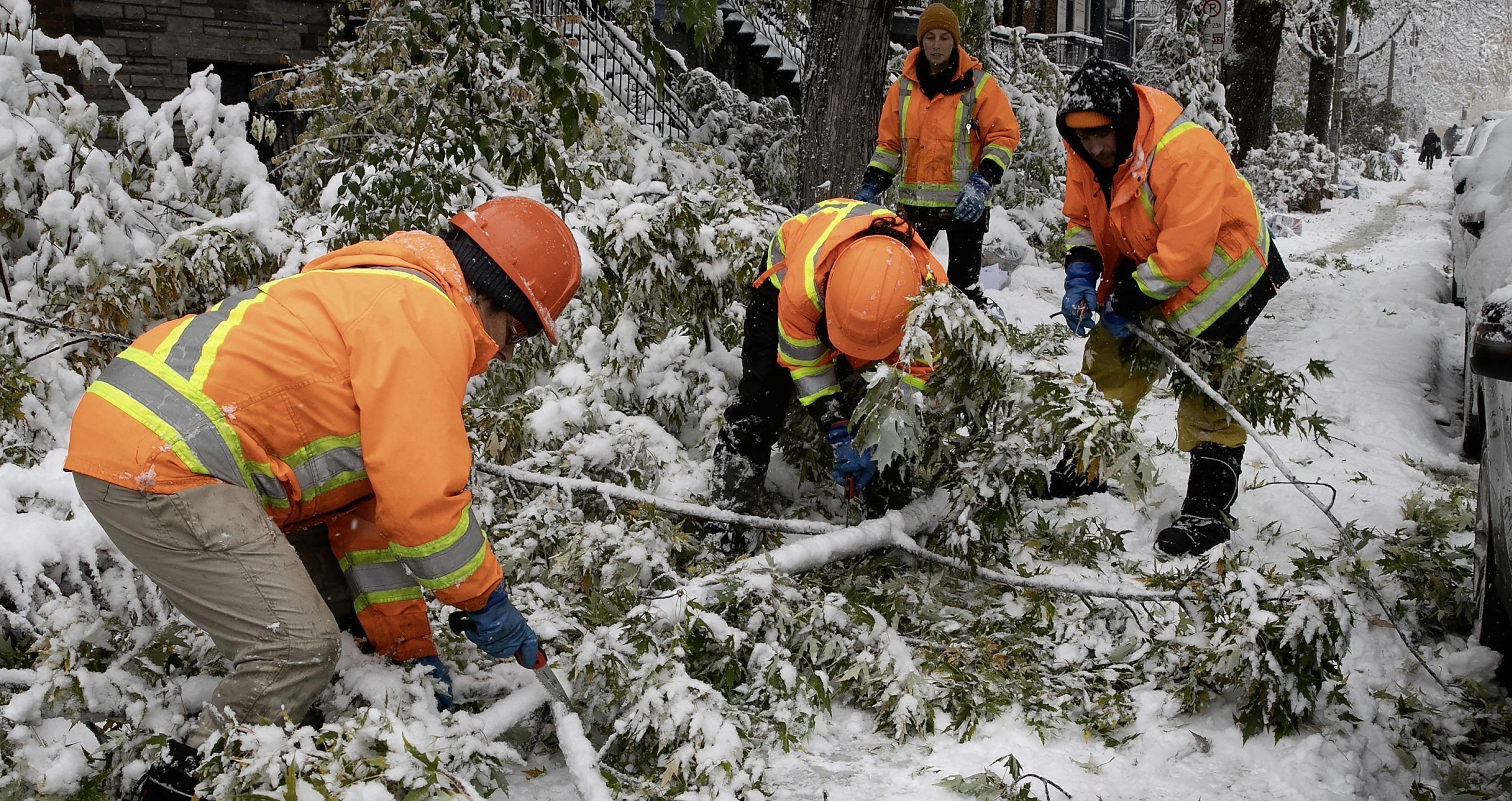 Update: Hydro slowly being restored after Montreal's first big ...