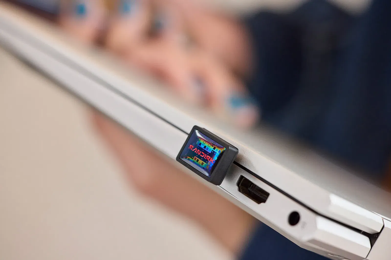 SanDisk lancia il drive USB-C da 1TB più piccolo di sempre