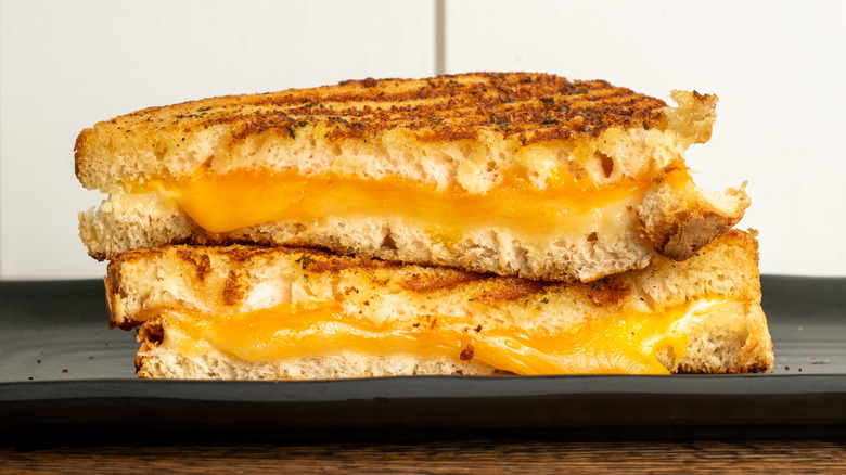 The Worst Cheeses To Use For A Grilled Cheese Sandwich