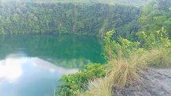 KELILING TIMUR INDONESIA: Cerita Misteri Dibalik Pesona dan Keindahan Danau Tolire Besar di Ternate