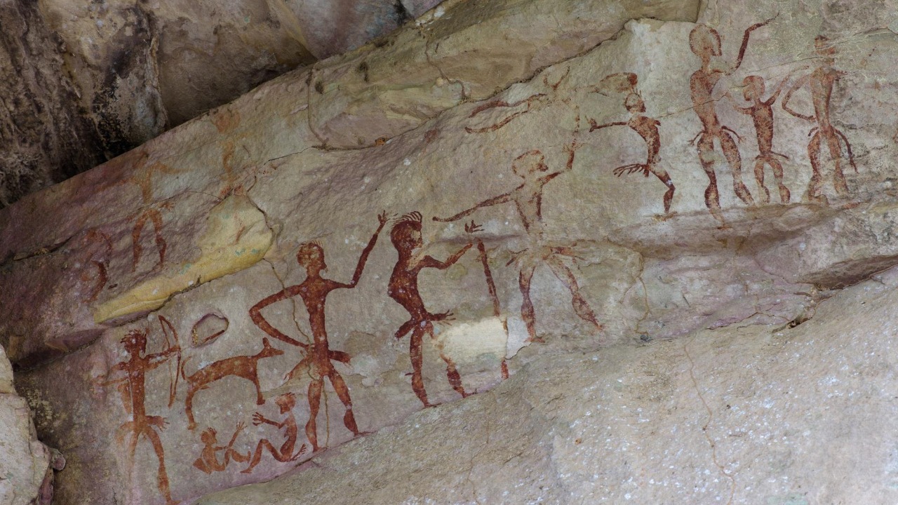 Rock analysis shows Neanderthal art at least 64,000 years