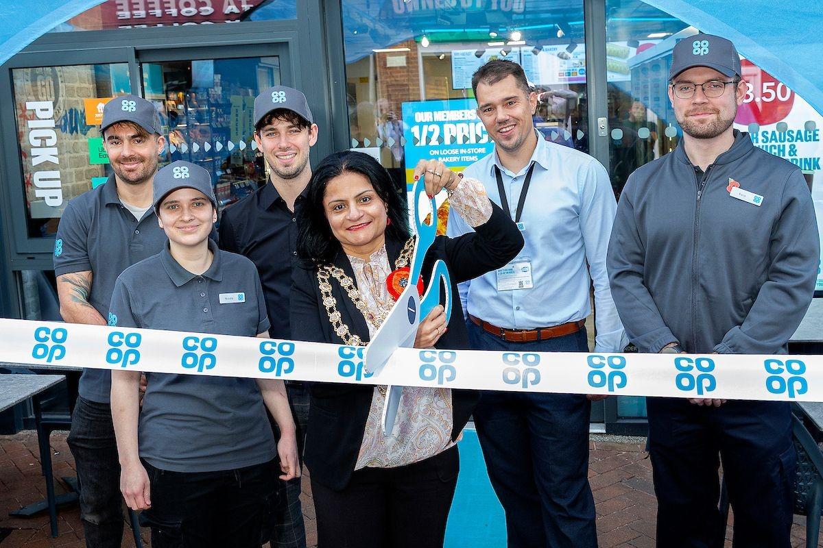 Co-op launches new concept ‘on the go’ store in Aylesbury