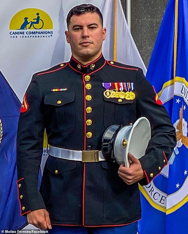 Marine vet with prosthetic legs left humiliated after Delta ordered him ...