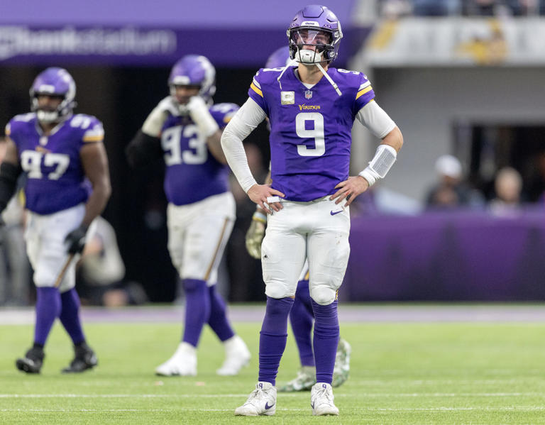 QB Stock Market Week 11: How is Matthew Stafford Better Than Ever at 37?