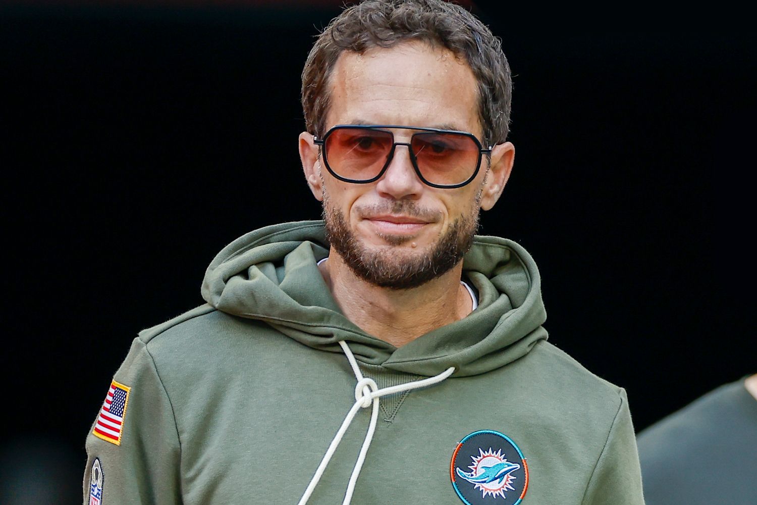 Dolphins Coach Mike McDaniel Jokes That Viral Photo Showing Him ...