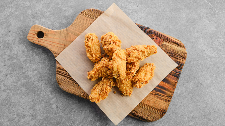 The Gas Station Chicken Wings That Might Beat Your Favorite Chain