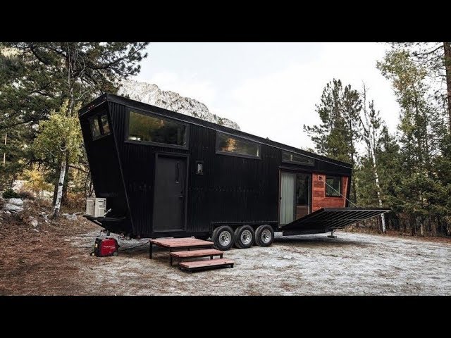 Mid-century modern house on wheels for exuberant adventures