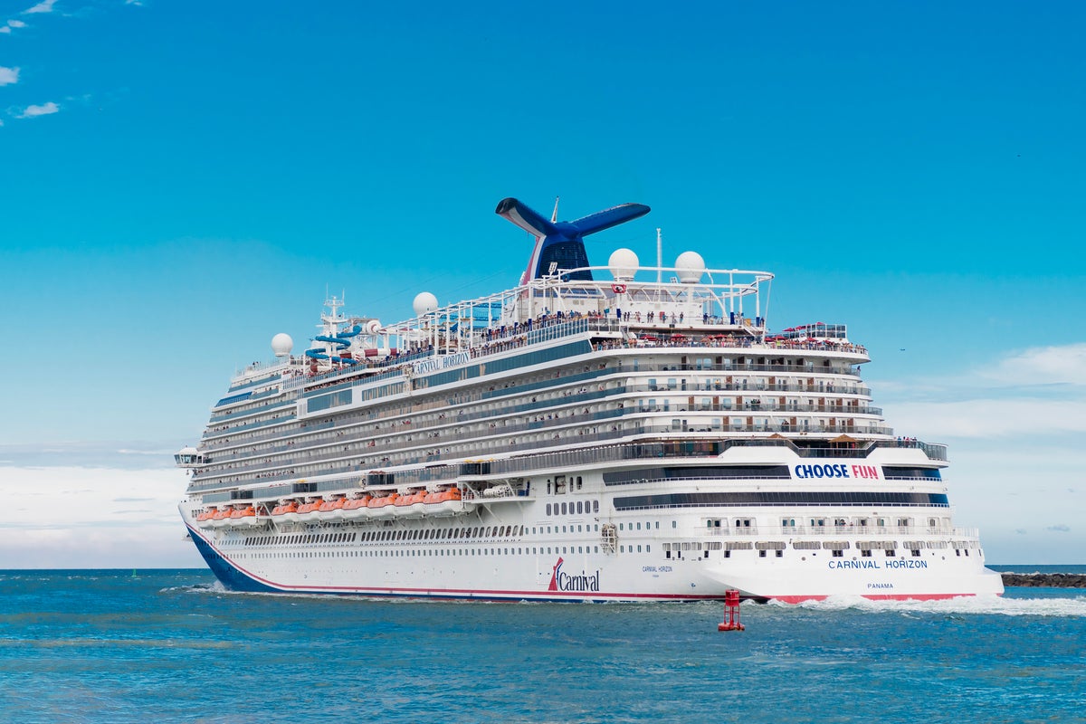 Cruise passengers sue Carnival over alleged bed bug infestation