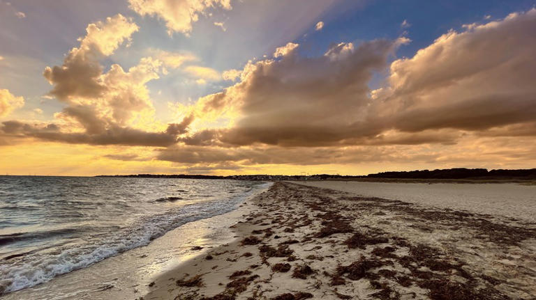 Cape Cod's Hidden Gem Beach Is An Uncrowded Peninsula Destination With ...
