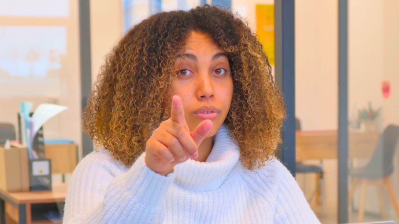 People Who Are Secretly Jealous Casually Drop These 11 Subtle Clues In ...