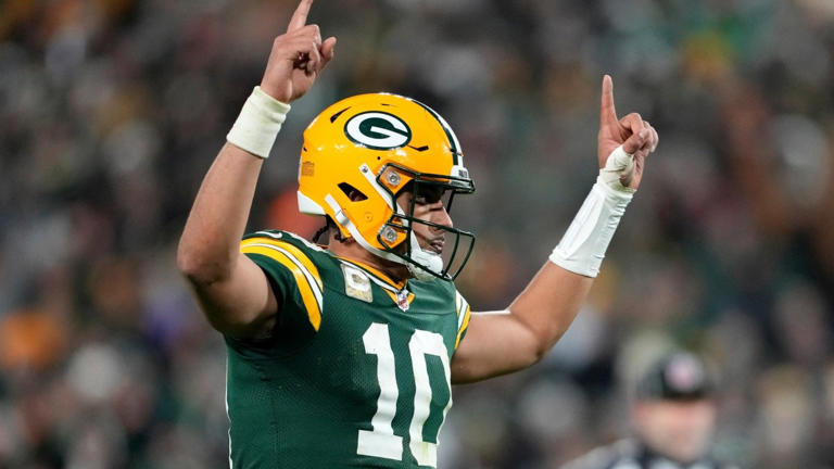 NFL: Jordan Love clears concussion protocol but Packers will bench him ...