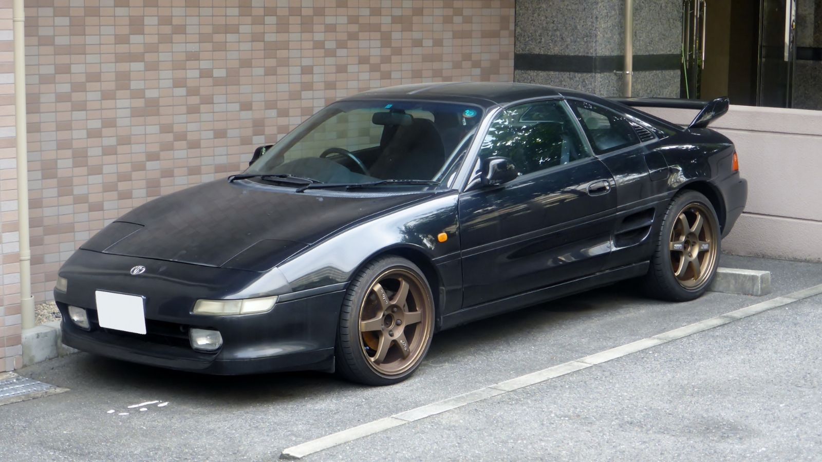 Remember These? Beloved ’90s Cars Everyone Wanted Back Then