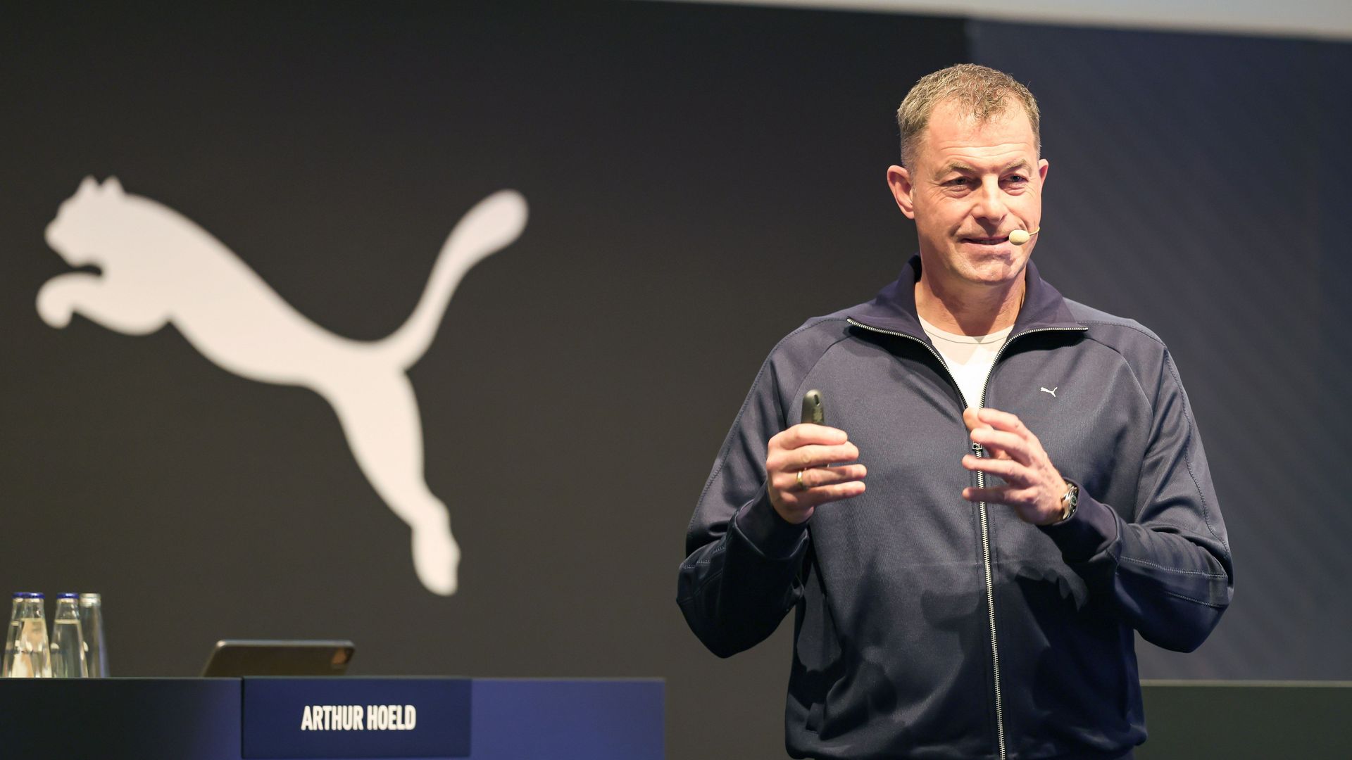 Puma: CEO Arthur Hoeld sichert sich Finanzierungsrahmen über 600 ...