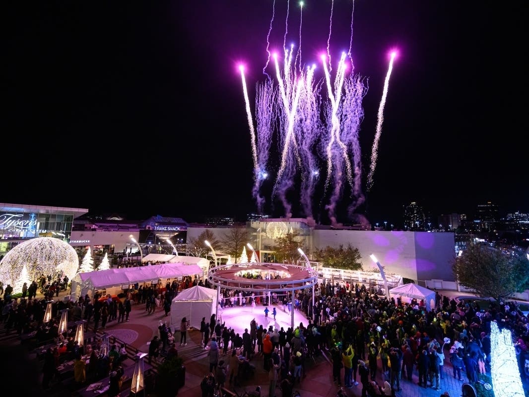 Tysons Corner Center To Welcome Santa, Kick Off Holiday Season