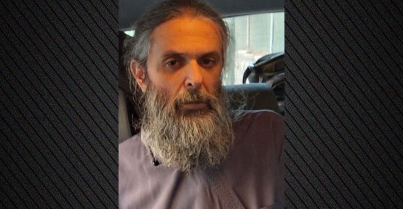 Ο ιερέας YouTuber και τρεις κατηγορούμενοι στη φυλακή για διακίνηση ...