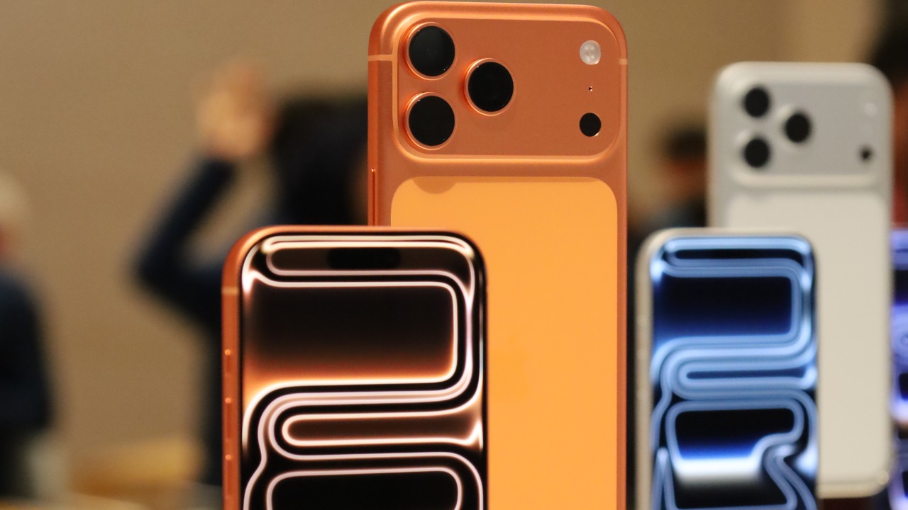 Three reasons Apple stock is still a buy at new highs