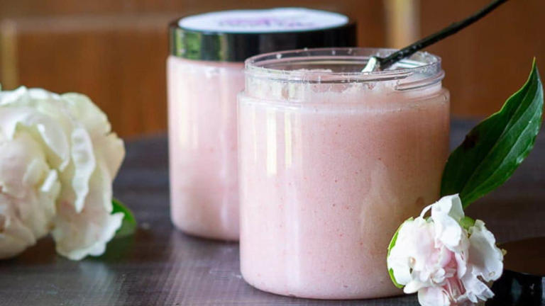 20 Easy Homemade Sugar Scrub Recipes