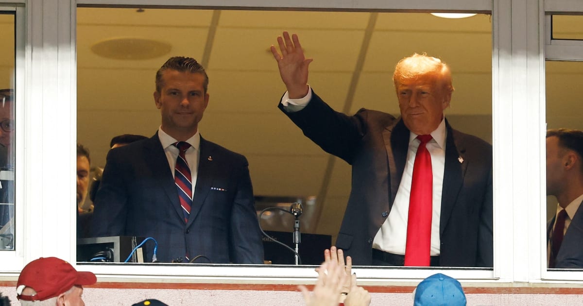 President Donald Trump doubles down on ‘hate’ for NFL kickoff rules ...